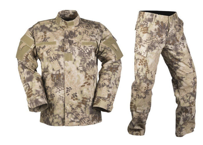 Comité technique militaire 6535 de camouflage d'ACU/python d'uniformes ...